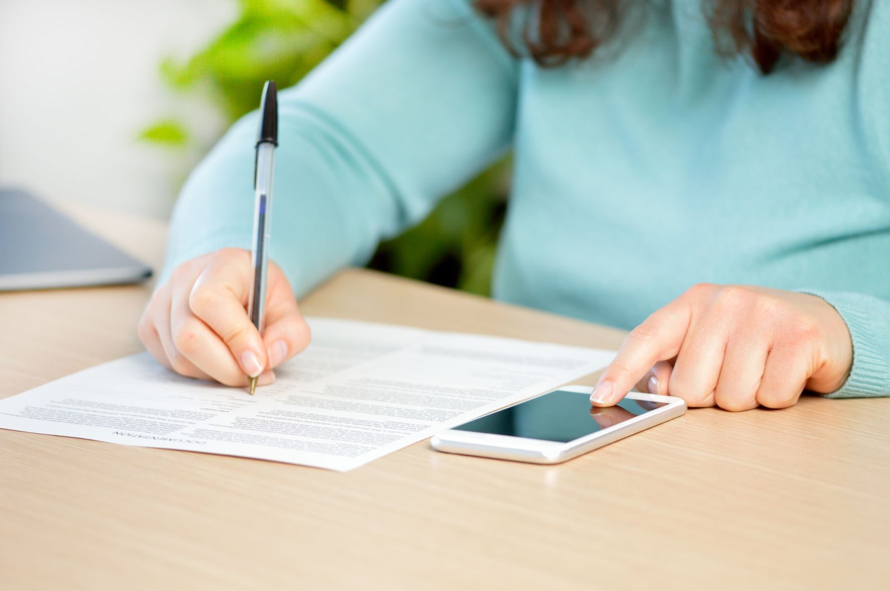 Smartphone mit Vertrag: Mit diesen 4 Tipps zum passenden Handyvertrag